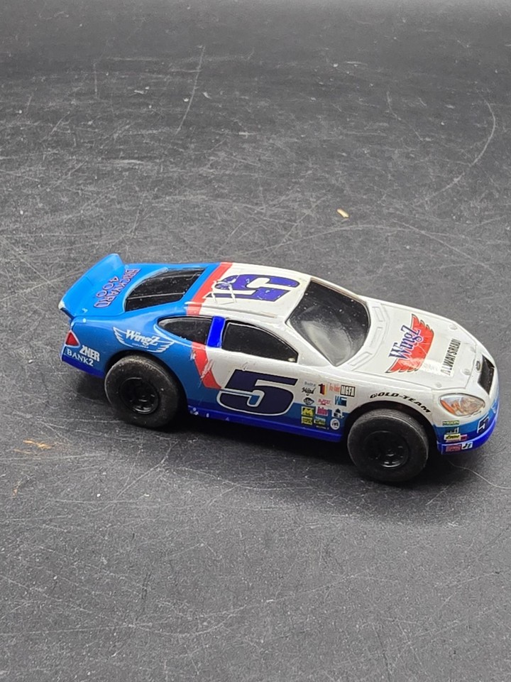 2004 Ford Taurus NASCAR #5 Slot Car | eBay
