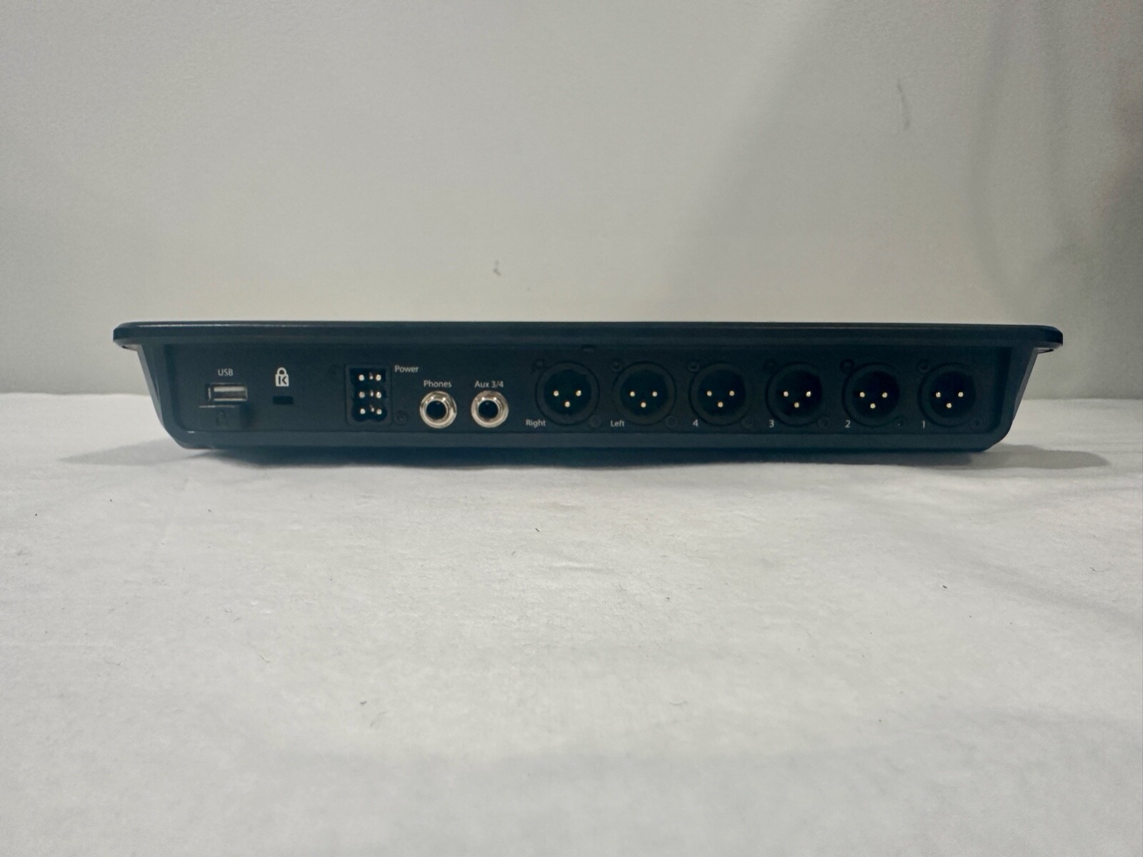 QSC TouchMix 8 8-Channel Compact Digital Mixer w/ Power Supply & Case ...