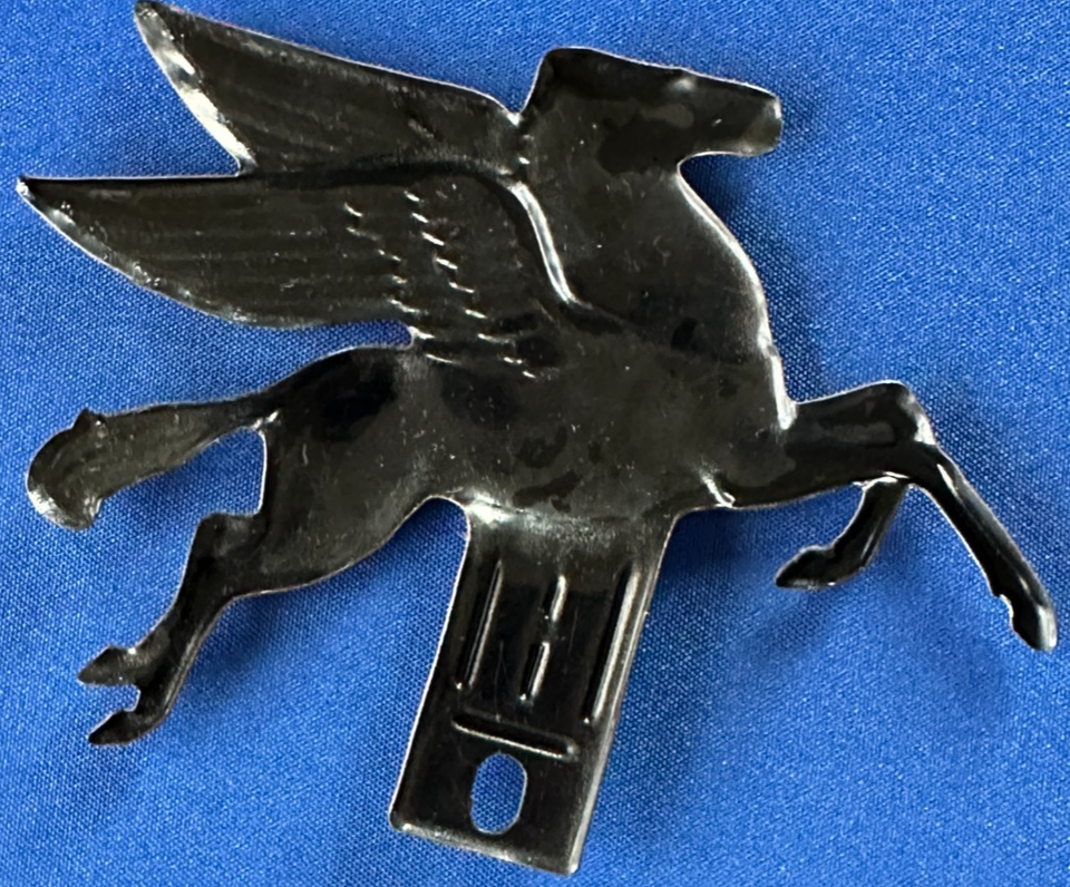 ORIGINAL MOBIL GAS OIL PEGASUS LICENSE PLATE TOPPER | eBay