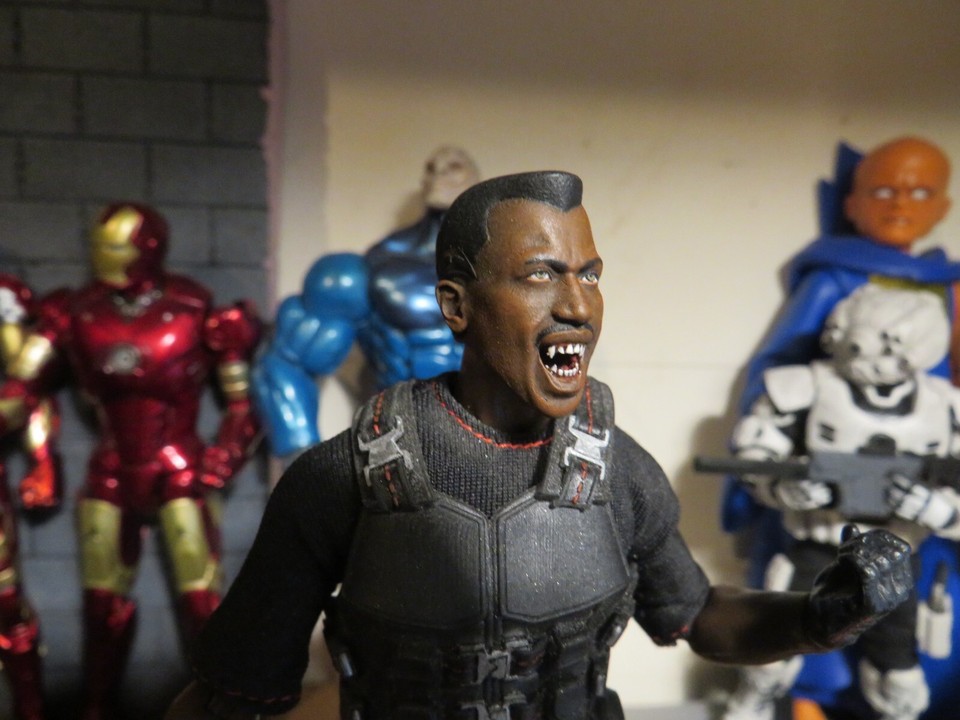 Custom painted head for Marvel's Blade (W. Snipes) screaming MEZCO 1/12 ...