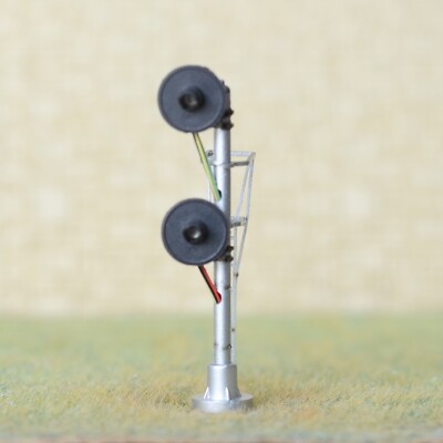 1 x HO scale model railroad LED searchlight signal 3-colors 2 heads ...