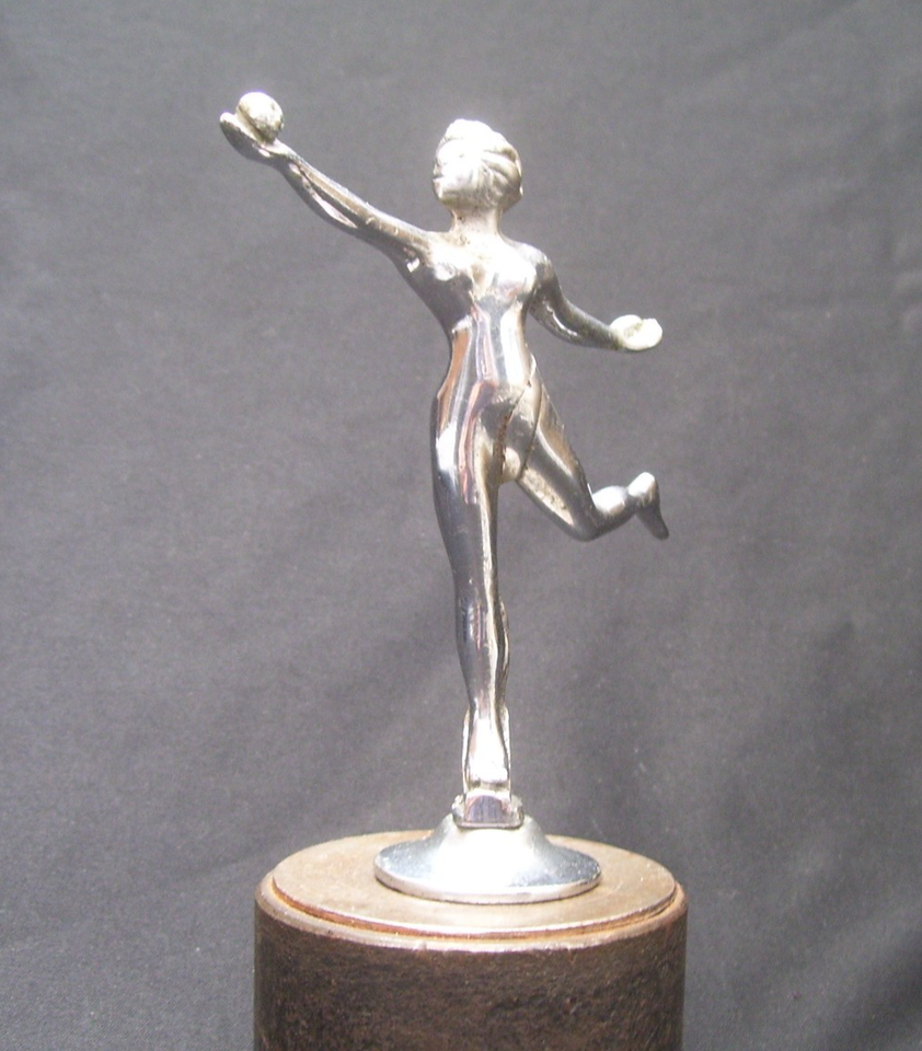 VINTAGE 1930s EVE WITH APPLE CAR RADIATOR CAP MASCOT ~FIRST FEMALE HOOD ...