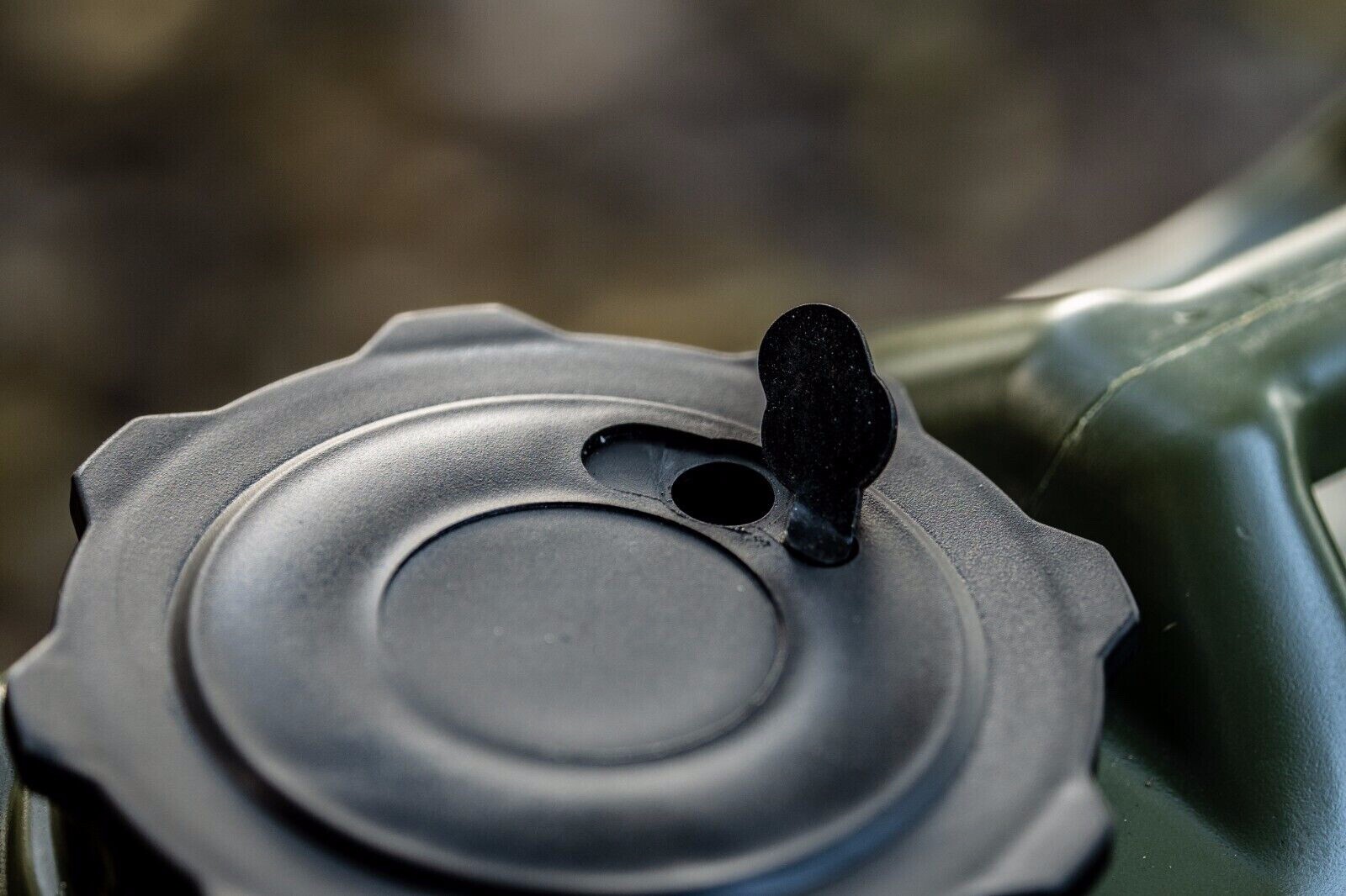 NGT Water Container Tap Carp Fishing Camping USB Auto Water Tap 11L ...