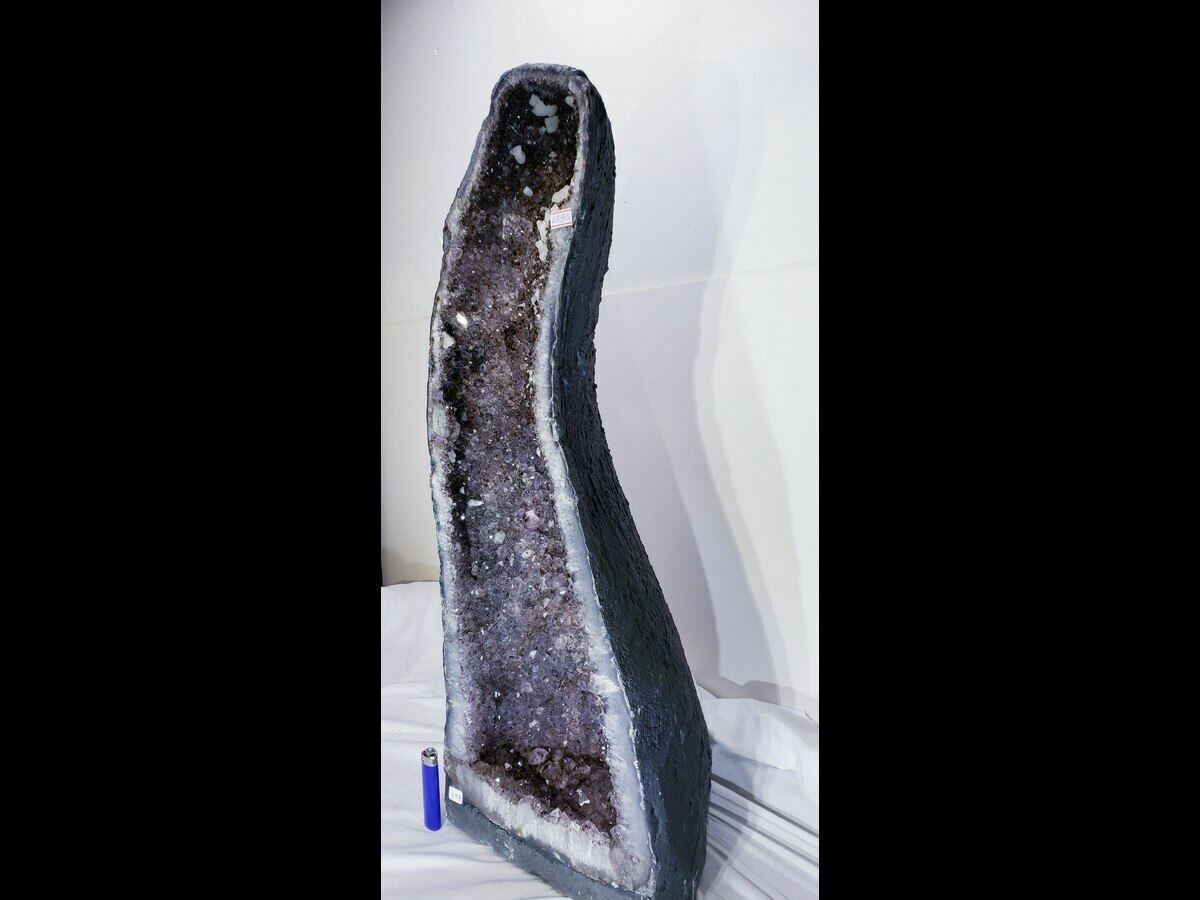 Amethyst Church Crystal Cathedral Geode Tower: Nice Color - 27 Inches ...