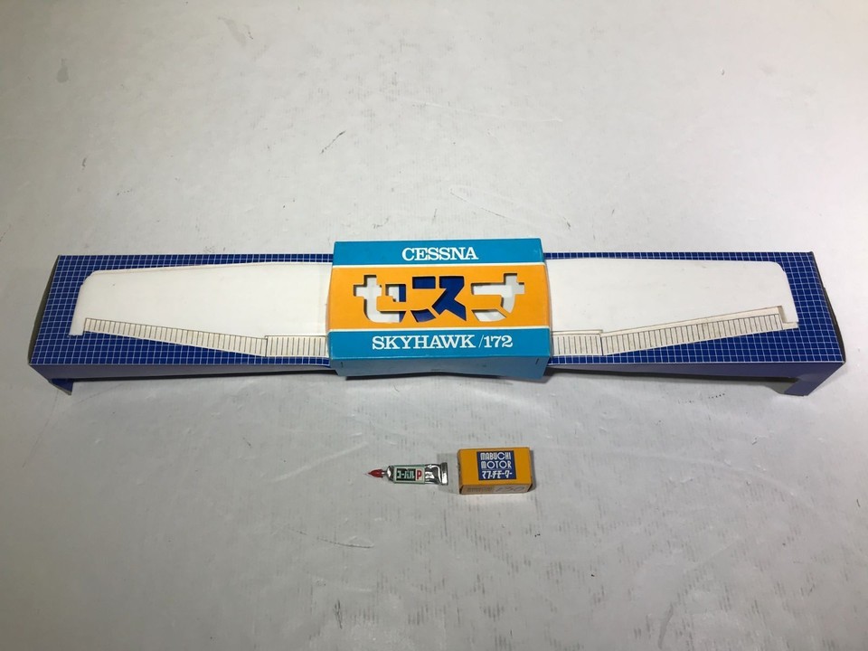 Nichimo 1/20 Cessna Skyhawk 172 S2002 Plastic model kit figure Used ...