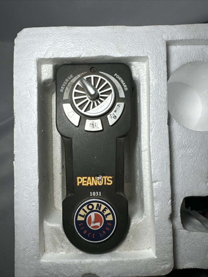 Lionel 6-30214 Gauge Peanuts Halloween Train Set w/ LionChief Remote ...