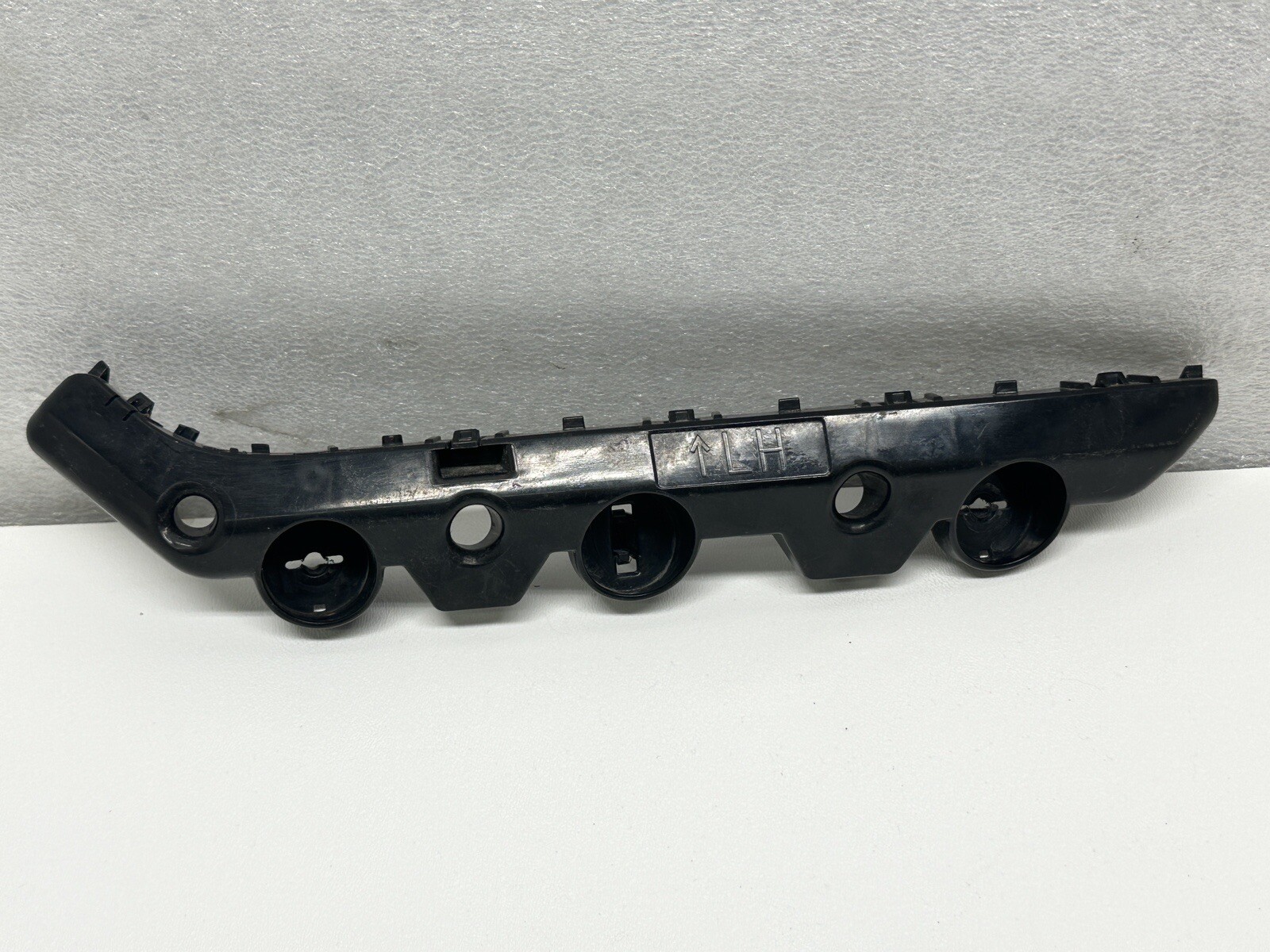 T402172 2016-2019 Nissan Sentra Front Bumper LH Mount Bracket ...