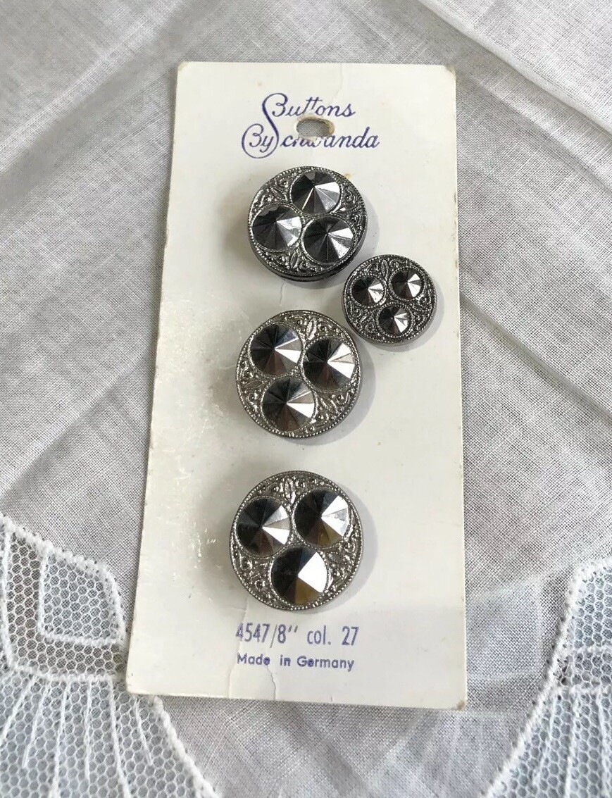 Vintage 4 Black Glass Silver Luster Buttons On Original Card CD-63 | eBay