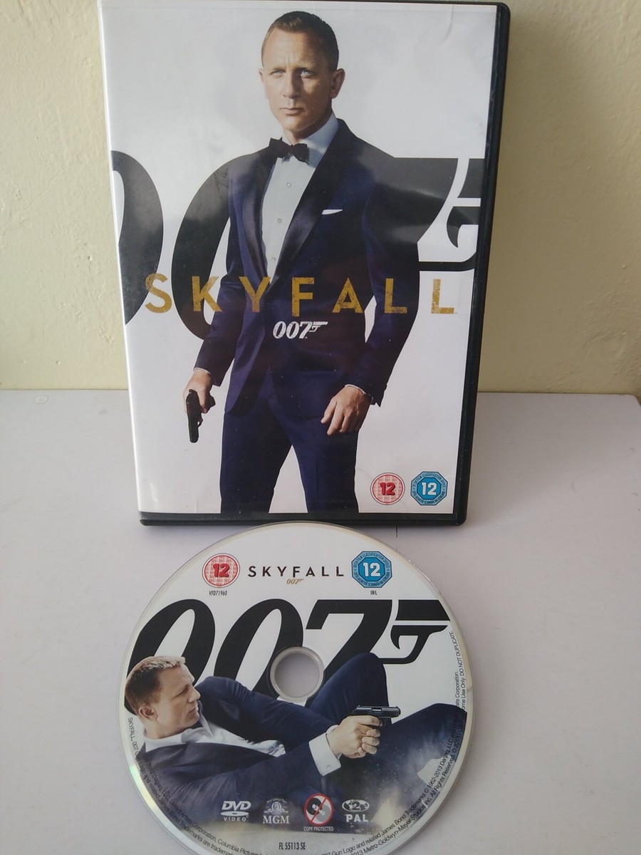 Skyfall Daniel Craig Tapet 318 Daniel Craig Skyfall Photos Stock