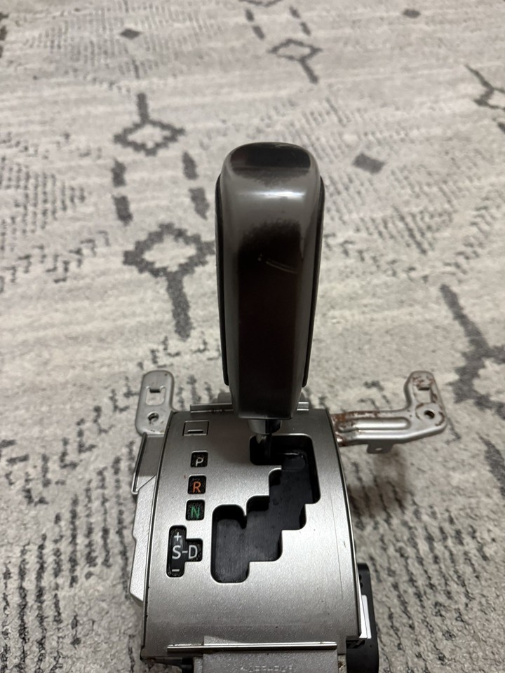 TOYOTA 4RUNNER 2010-2018 FLOOR SHIFTER SELECTOR AUTO GEAR WITH KNOB OEM ...