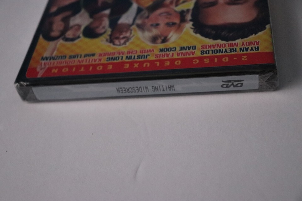 Waiting... with Ryan Reynolds Dane Cook Anna Ferris - Two-Disc Deluxe ...