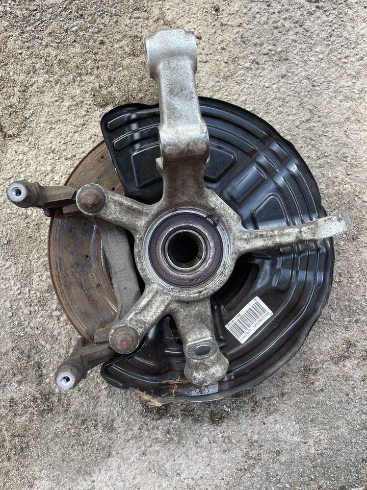 MERCEDES BENZ GLA CLASS 2013-2020 RIGHT FRONT HUB/STUB AXLE ASSEMBLY ...