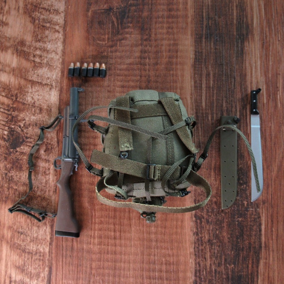 Hot Toys US Navy Seal in Vietnam M60 Gunner 1:6 Backpack machete Thump ...