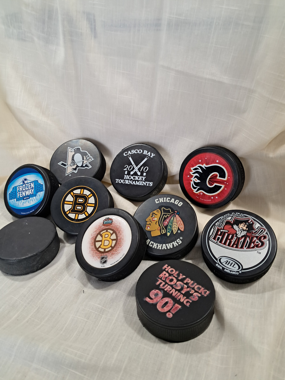 Lot of 10 Professional Hockey Teams Pucks NHL VINTAGE PUCK RARES VWX | eBay