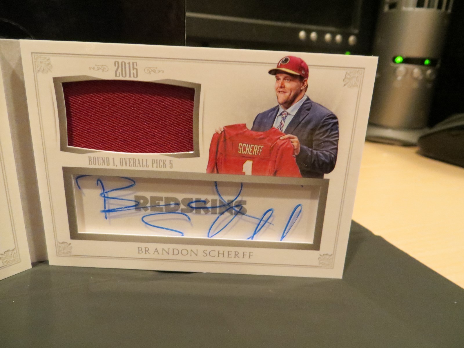 National Treasures Autograph Booklet Taylor Lewan Brandon Scherff 09/25 ...