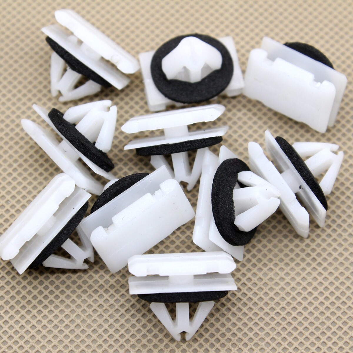 10 Exterior Rocker Moulding Clip Retainer with Sealer Fastener For GM ...