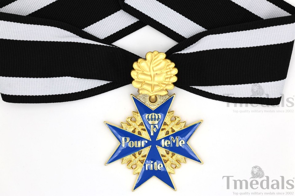 WWI German Pour le Mérite Blue Max Medal with Oak Leaves – Replica ...