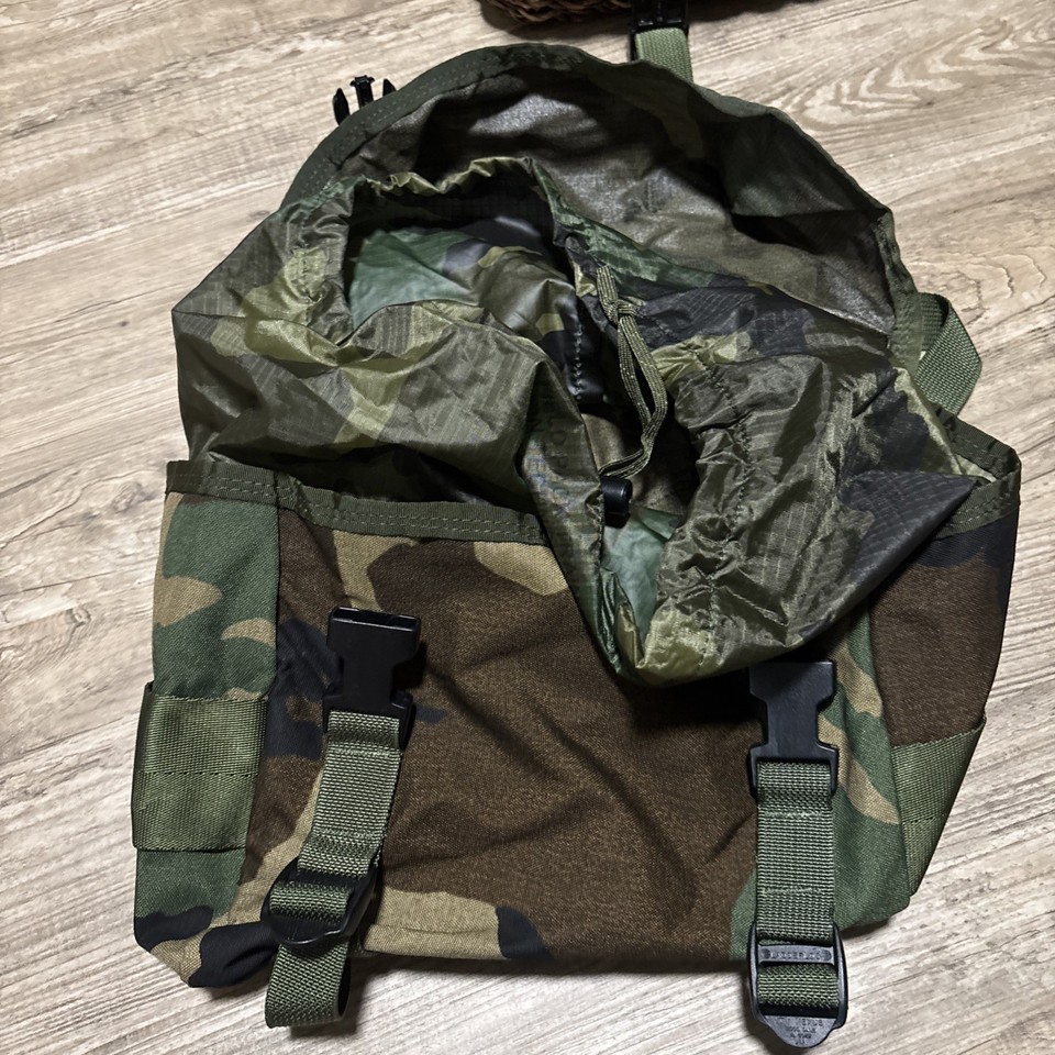 USGI M81 Woodland Camouflage Training Field Pack Nylon NOS Butt / Waist ...
