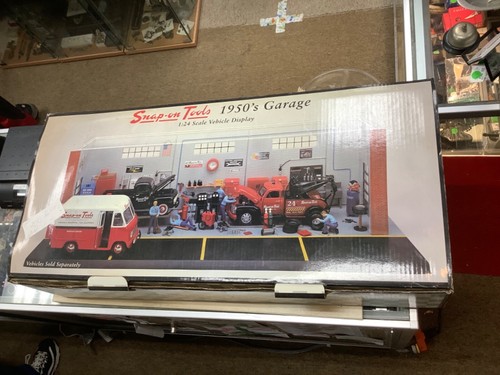Snap-On Tools 1950s garage 1:24 scale vehicle display - NIB | eBay