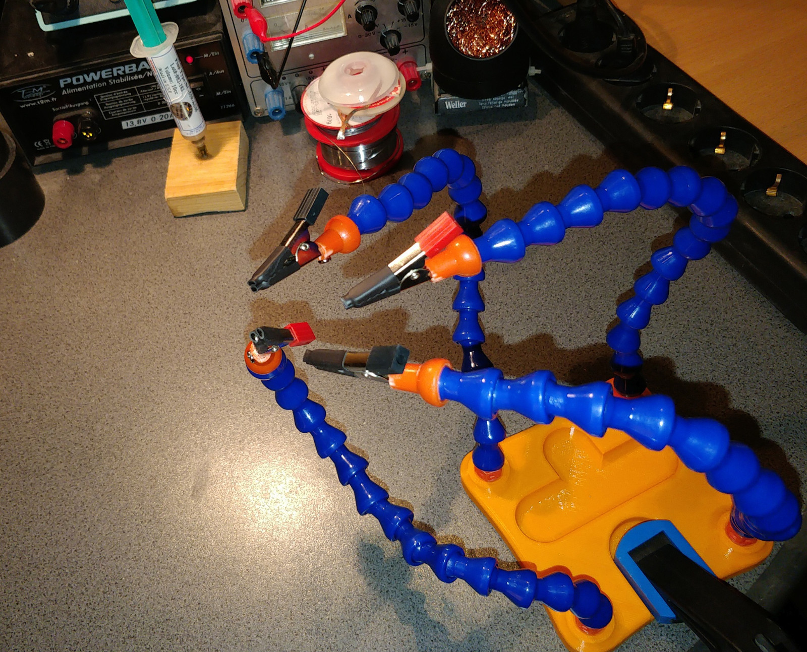 Löthilfe Platinenhalter Fixierhilfe - Dritte Hand flexibel - NEU | eBay