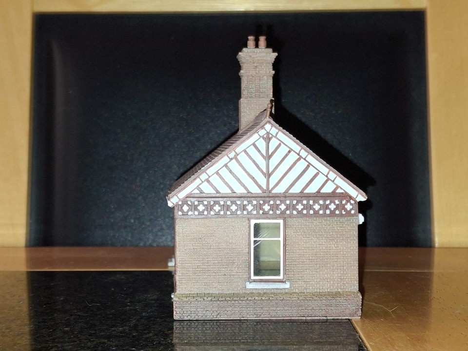 SCENECRAFT 'OO' SCALE 44-091 SHEFFIELD PARK STOREROOM | eBay UK