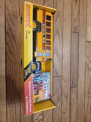VTG 1983 Buddy L School Bus With 3 Lil Buddy Bus Stop Figures Original ...