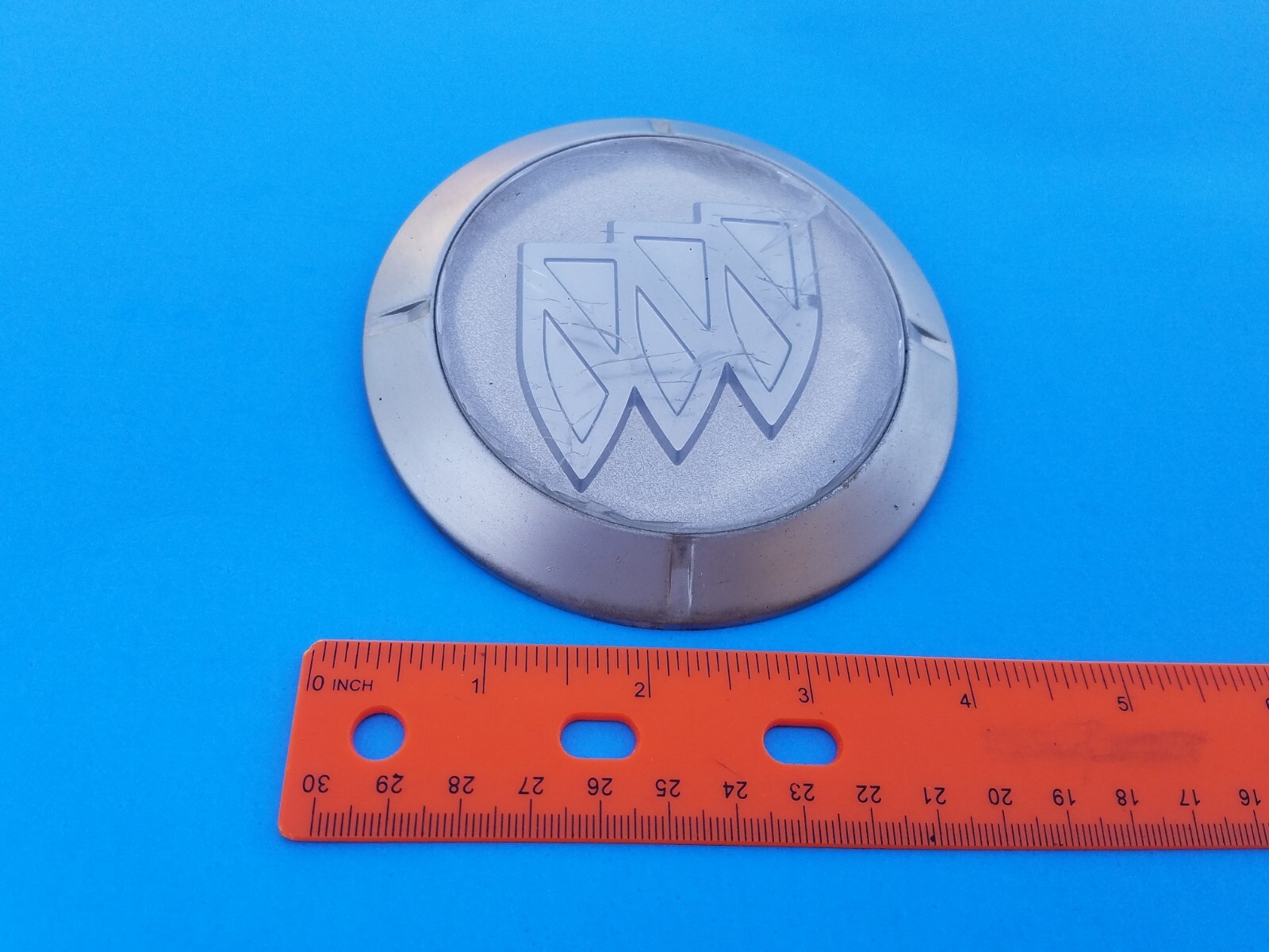 02 03 04 05 BUICK RENDEZVOUS FRONT GRILLE EMBLEM BADGE SYMBOL LOGO OEM ...