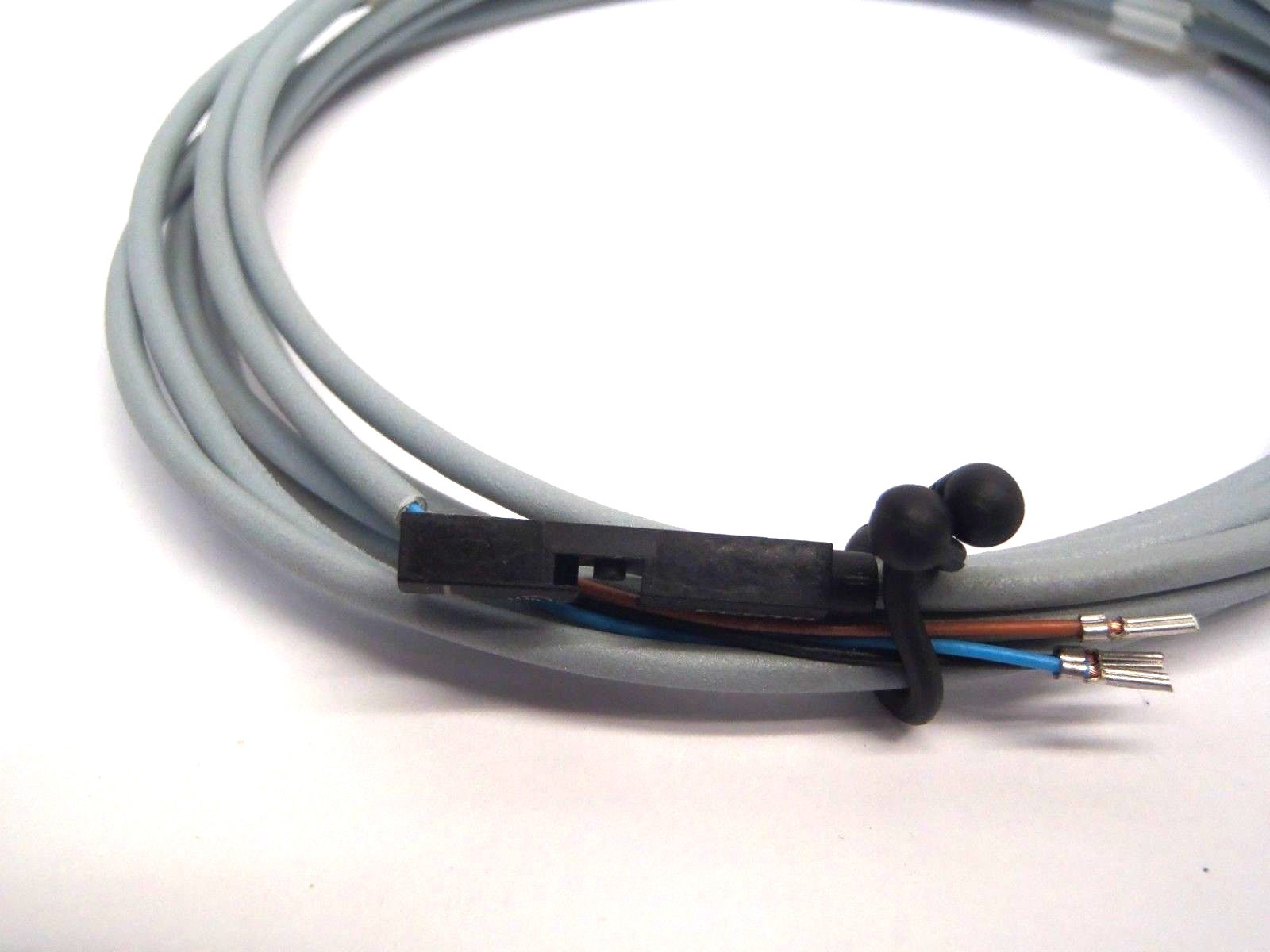 Festo 574335 SMT-8M-A-PS-24V-E-2,5-0E T-Slot Proximity Sensor 24VDC 2.5 ...