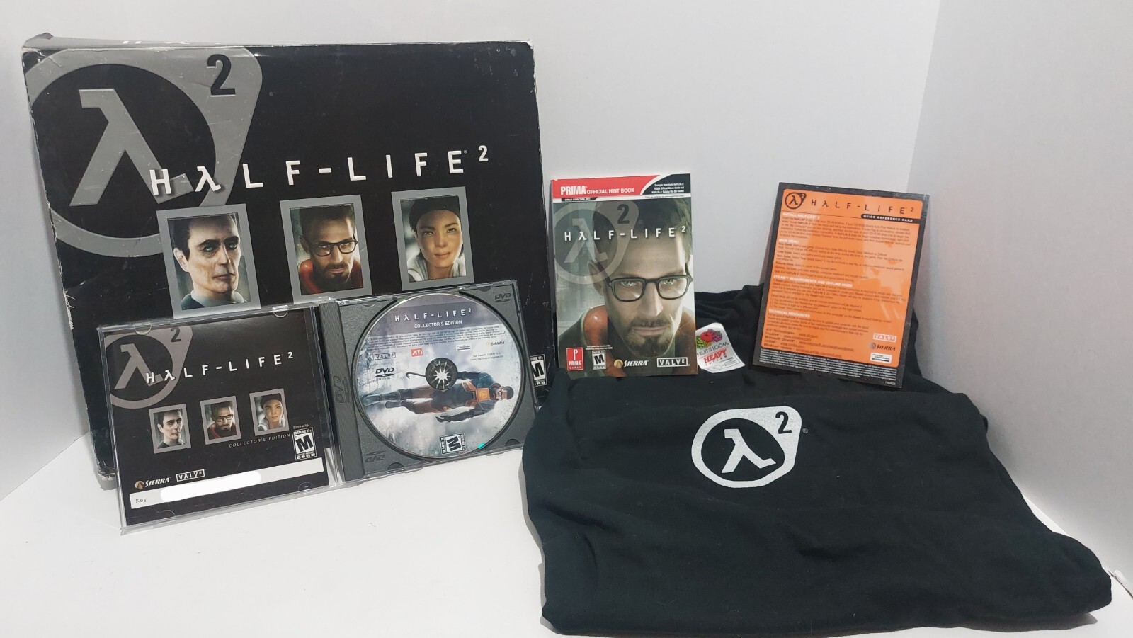 Half-Life 2: Collector's Edition Value - GoCollect (half-life-2 ...