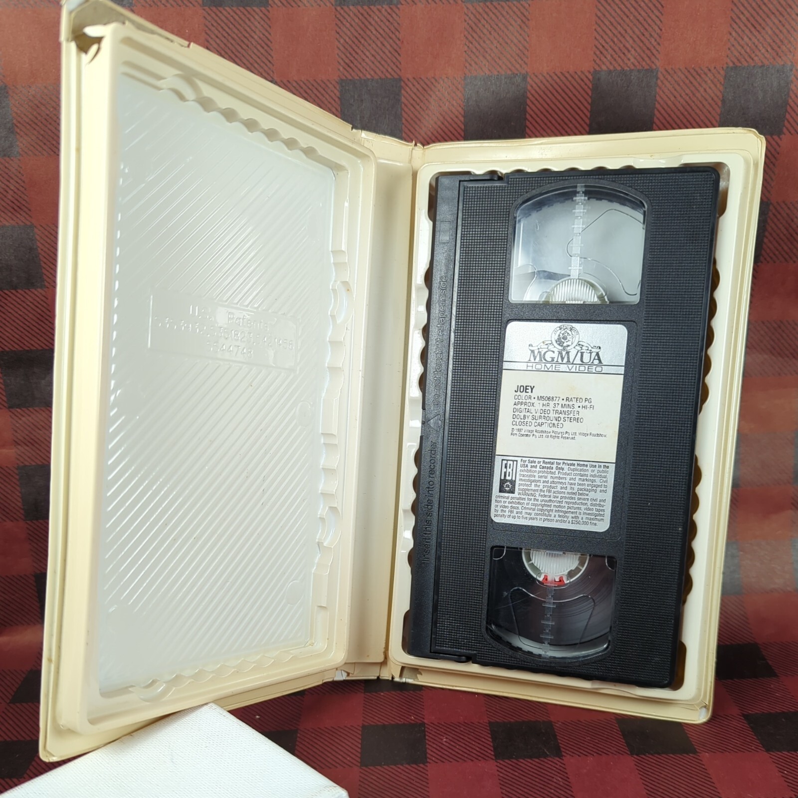 Joey (VHS, 1998, MGM Family Entertainment) Clamshell 27616687739| eBay