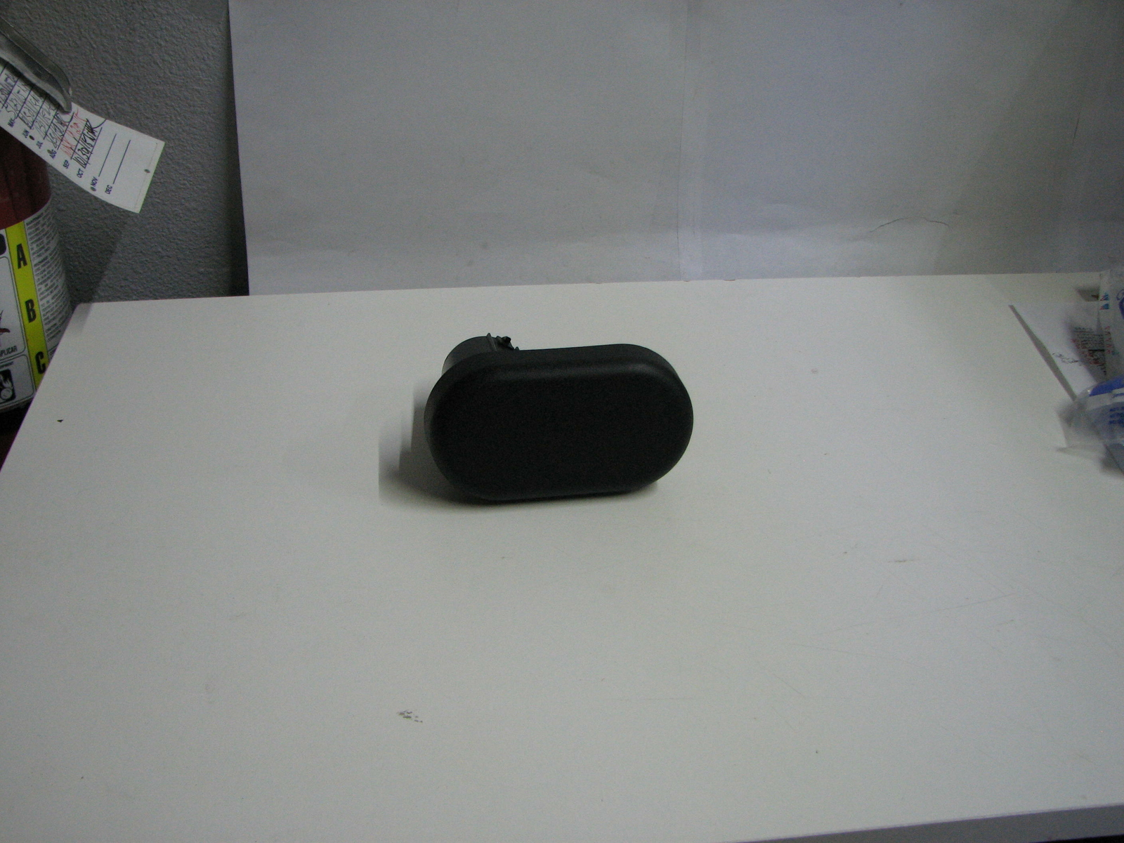 SILVERADO SIERRA TRAILER WIRING PLUG COVER W/O TOW PACKAGE 2014-2016 ...