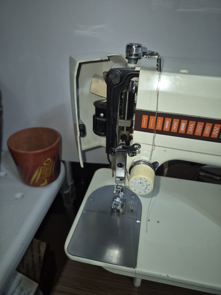 Vintage White Sewing Machine Model 3800 With Foot pedal TESTED | eBay