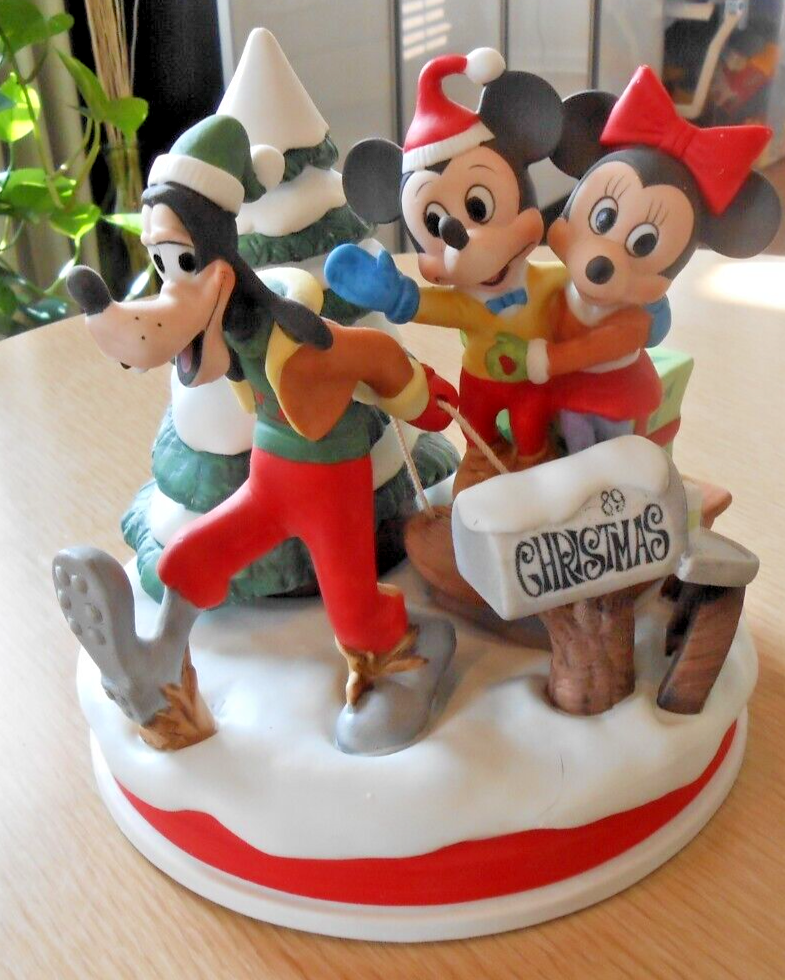 Disney Collection THE SLEIGH RIDE Christmas 1989 Porcelain Figurine ...