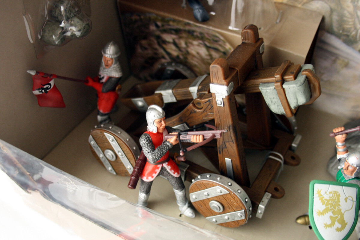 KNIGHTS CASTLE CATAPULT PLAYSET WARRIORS OF THE WORLD SOLDIER SIMBA ...