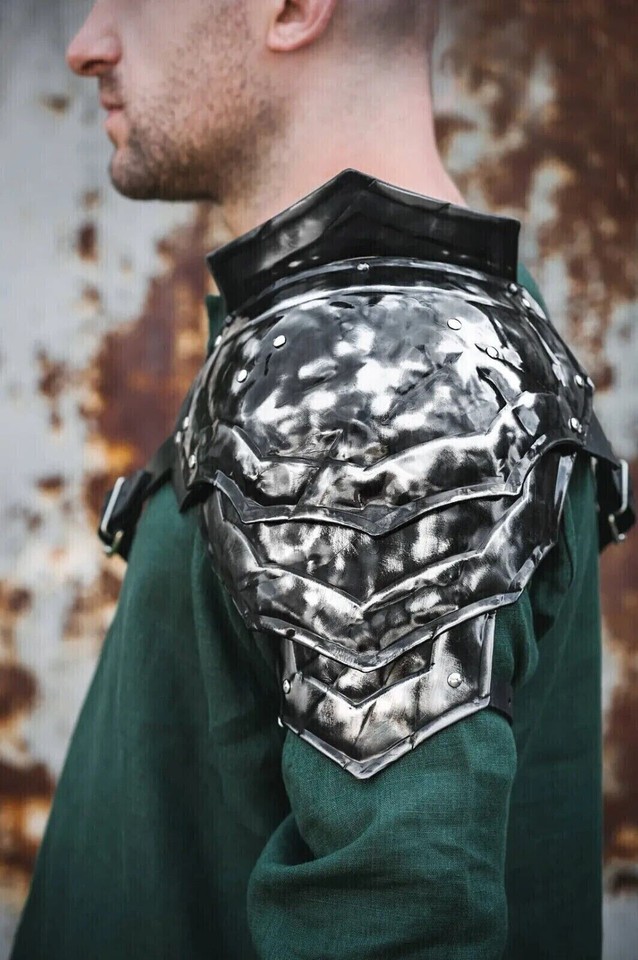Steel armor pauldron for gladiator, metal cosplay shoulder, LARP ...