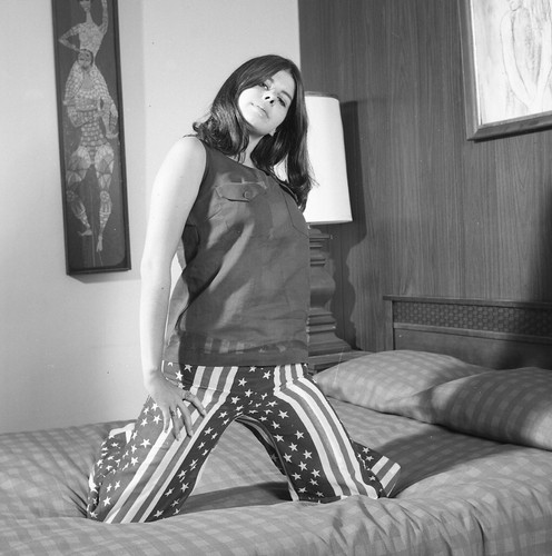 1960s Enke Negative, sexy brunette pin-up girl Lynde Redden, cheesecake ...