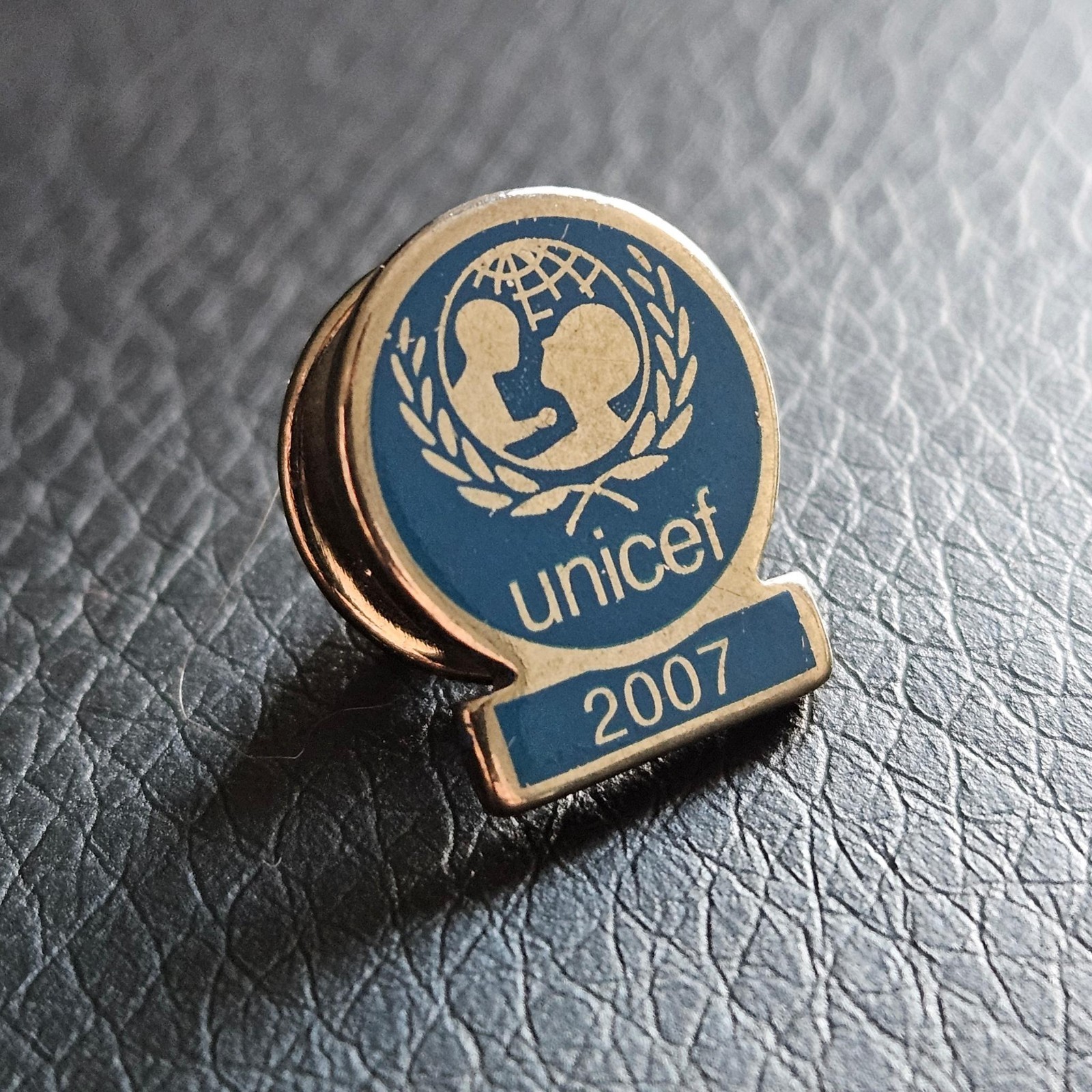 2007 UNICEF Pin's Humanitarian Relief Badge Stainless… - Gem