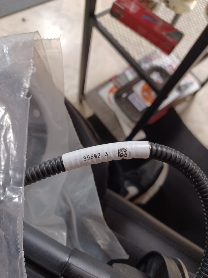 Def Head, Quality Level Sensor Autocar, Freightliner | eBay