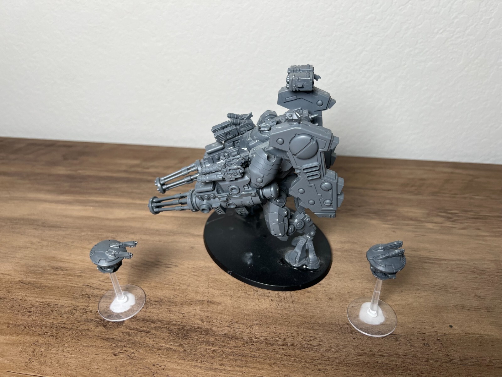 Warhammer 40k Tau XV104 Riptide Battlesuit 689991762830| eBay