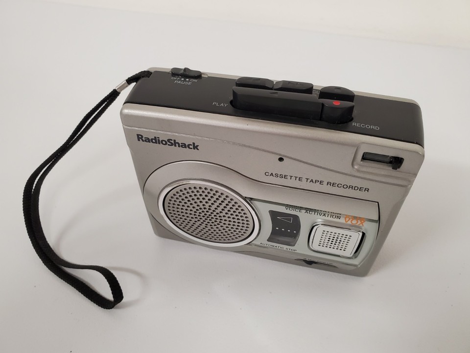 Radio Shack Model CTR-122 Portable Cassette Voice & Tape Recorder ...