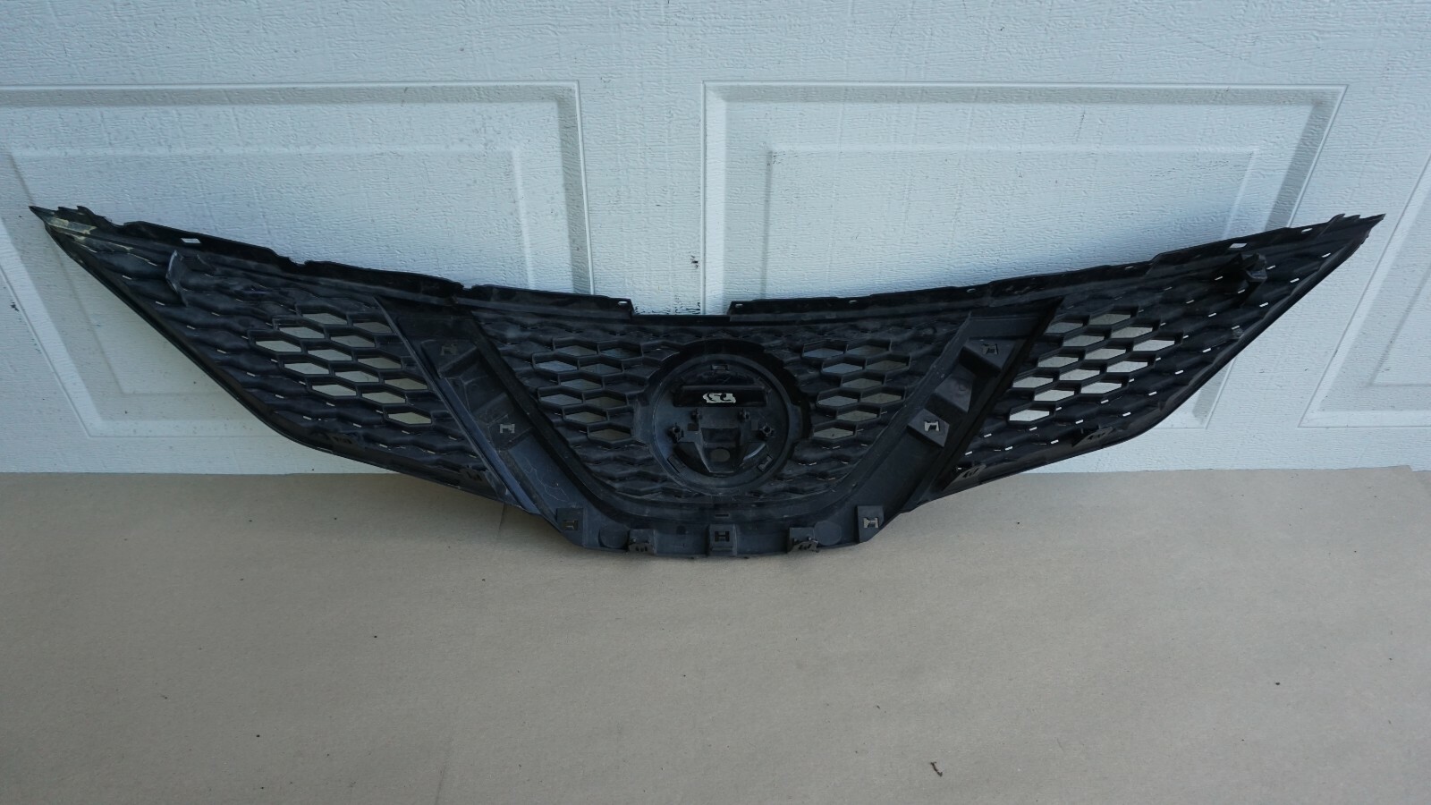 2017-2019 NISSAN ROGUE FRONT RADIATOR GRILL GRILLE MOLDING 62310-6MA0A ...