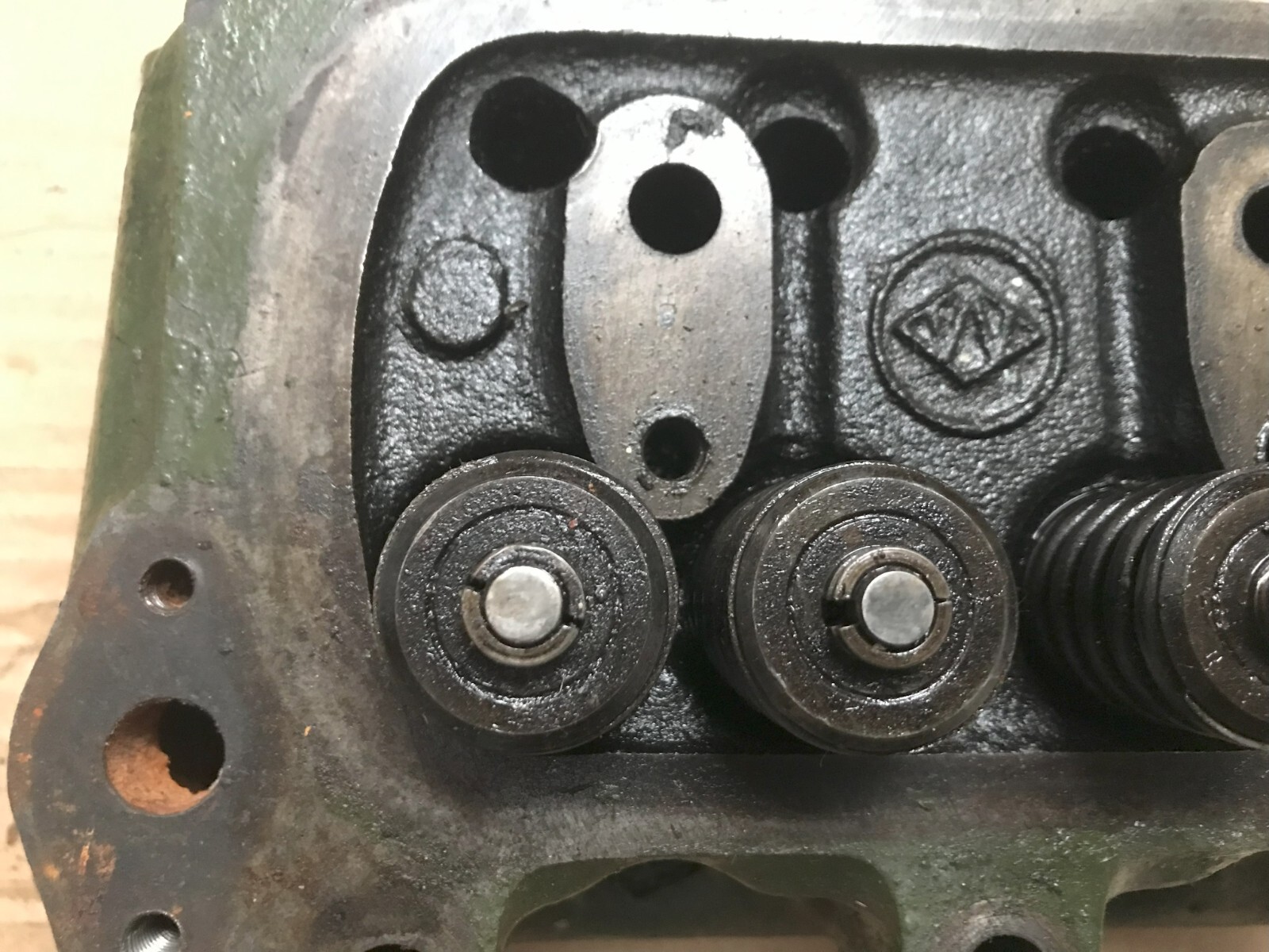 Classic Mini Cylinder Head 12G202 | eBay