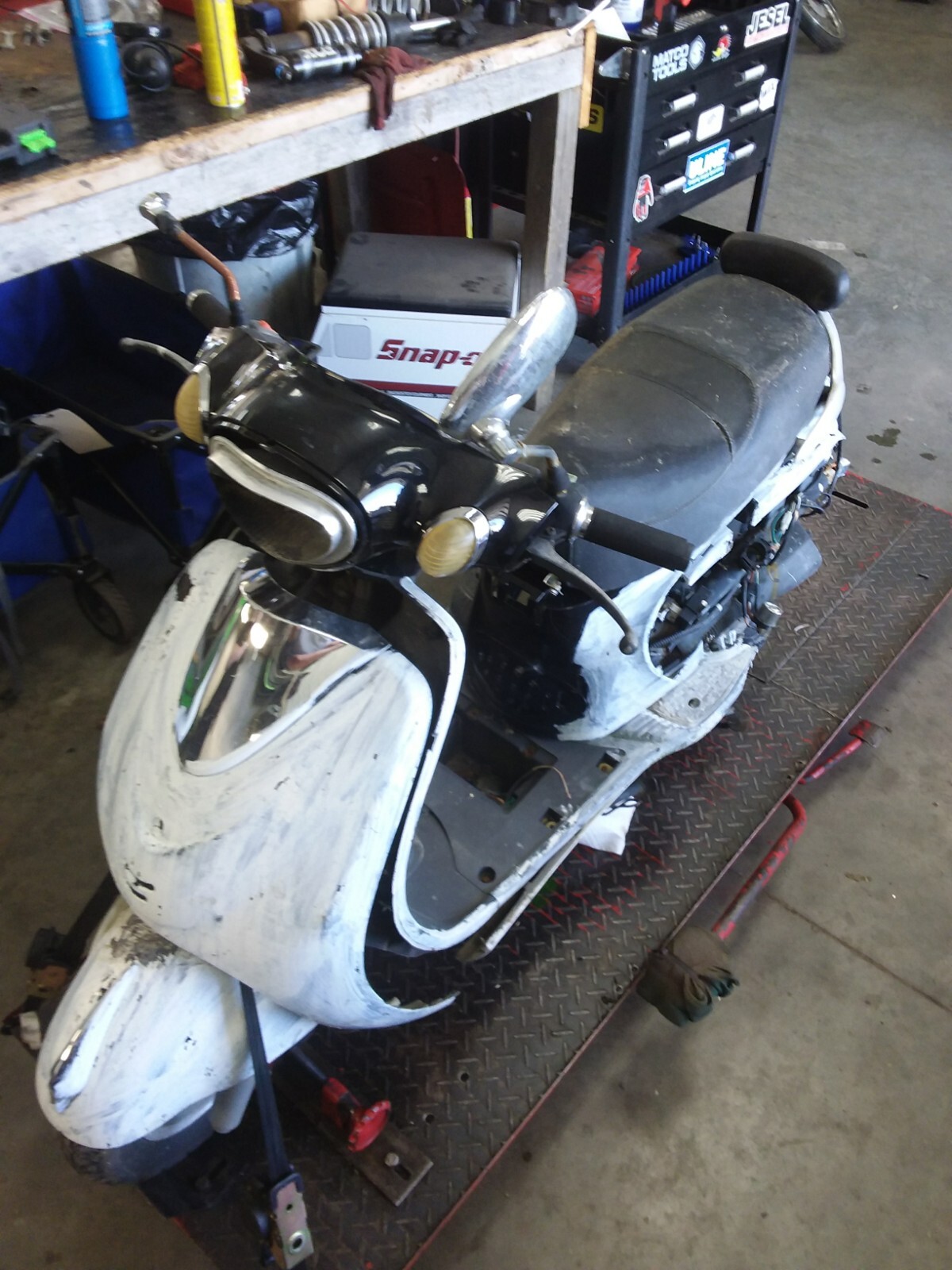 2004 04 Yuki Qingqi 50cc Chinese Scooter Moped Front Wheel Brake ...