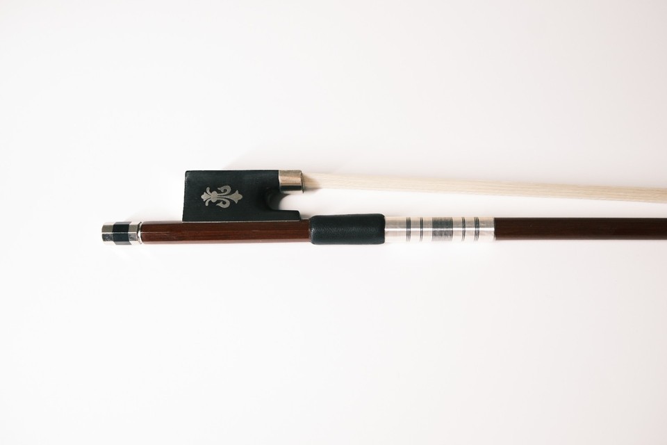 4/4 Size Violin Bow. Brazilwood Stick. Natural Mongolian Horsehair | eBay