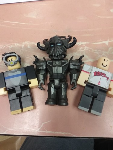 Roblox Monster Islands Malgorok Zyth Figure Game Toy Series 4 N & 2 ...