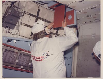 NASA Space Shuttle Equipment Install FL 1982 - Original NASA Photo ...