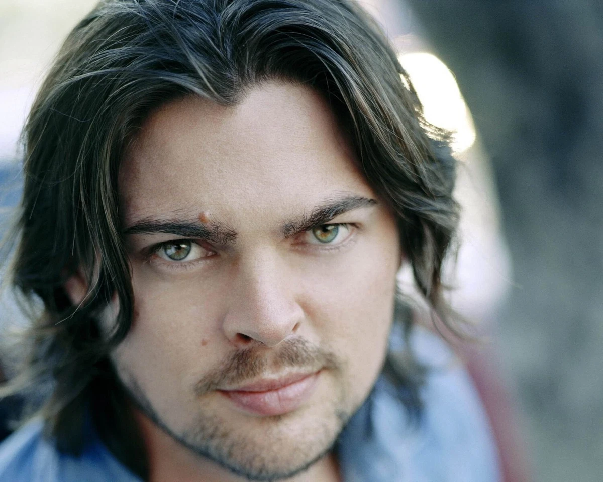 Karl Urban Photo Shoot