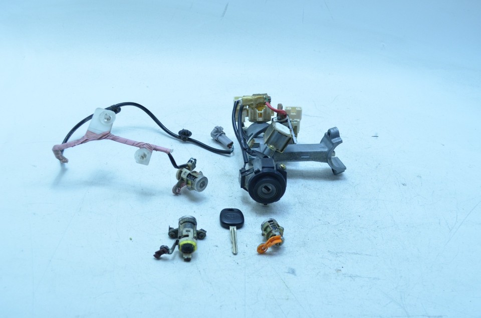 96-02 TOYOTA 4RUNNER IGNITION LOCK KEY CYLINDER ASSEMBLY W/ DOOR HATCH ...