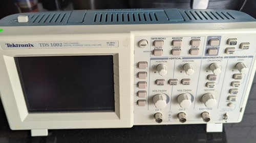Tektronix TDS1002 2 Channel Digital Storage Oscilloscope 60MHz - 1 GS/s ...