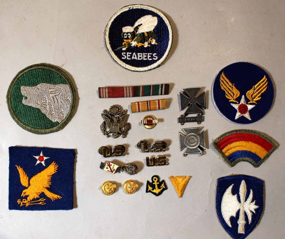 19 US WWII Pins, Badges Campaign Medal Ribbons c. 1941 & Later Shoulder ...